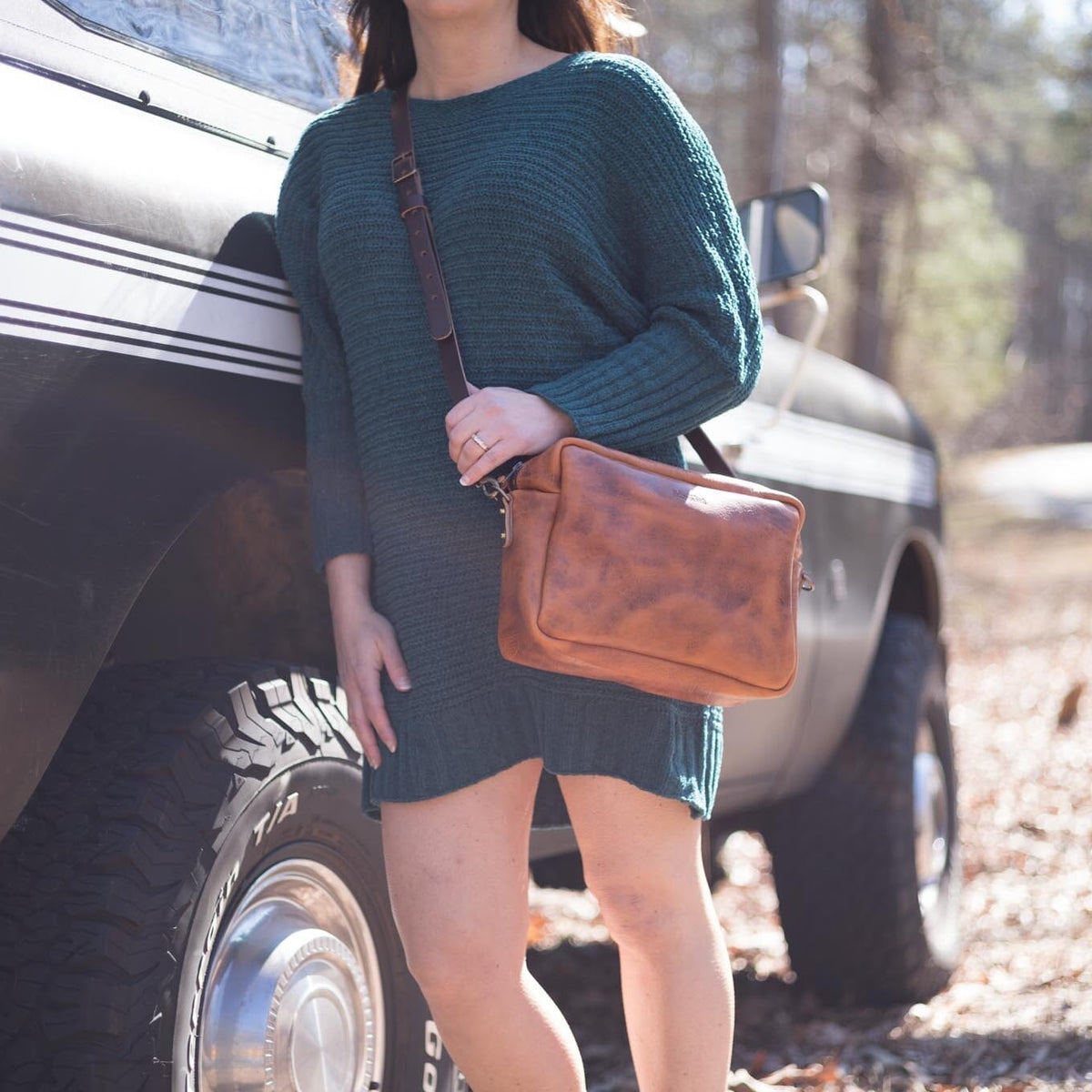 SARAH LEATHER CROSSBODY - MEDIUM - PEANUT BISON - Go Forth Goods